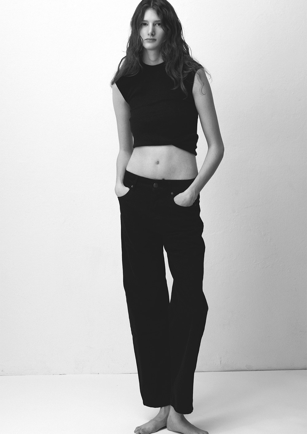 joni - vivienne model management